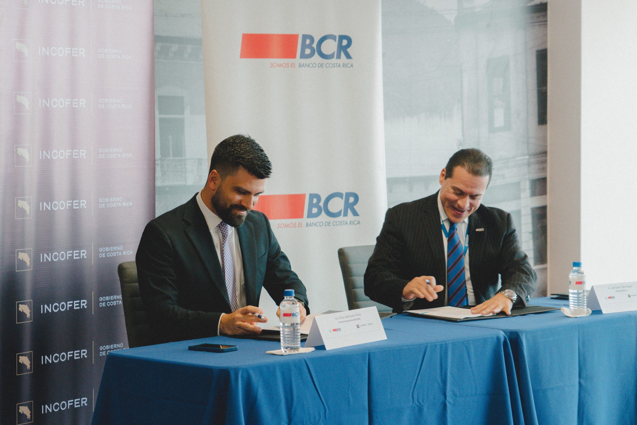 BCR e INCOFER se unen para modernizar sistema de pago en los trenes ...